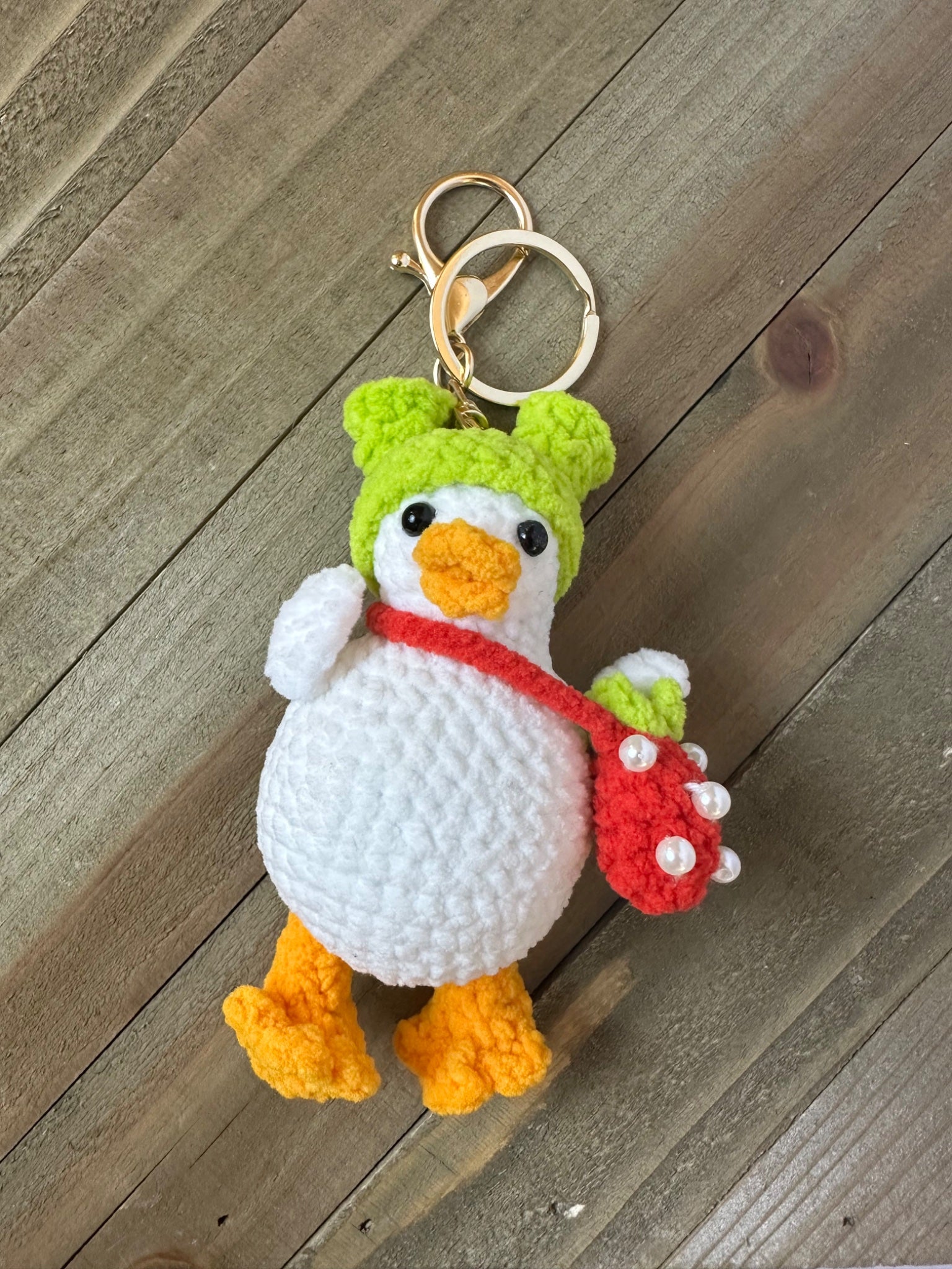 109007-Duck with Shrek hat – The Rustic Palm